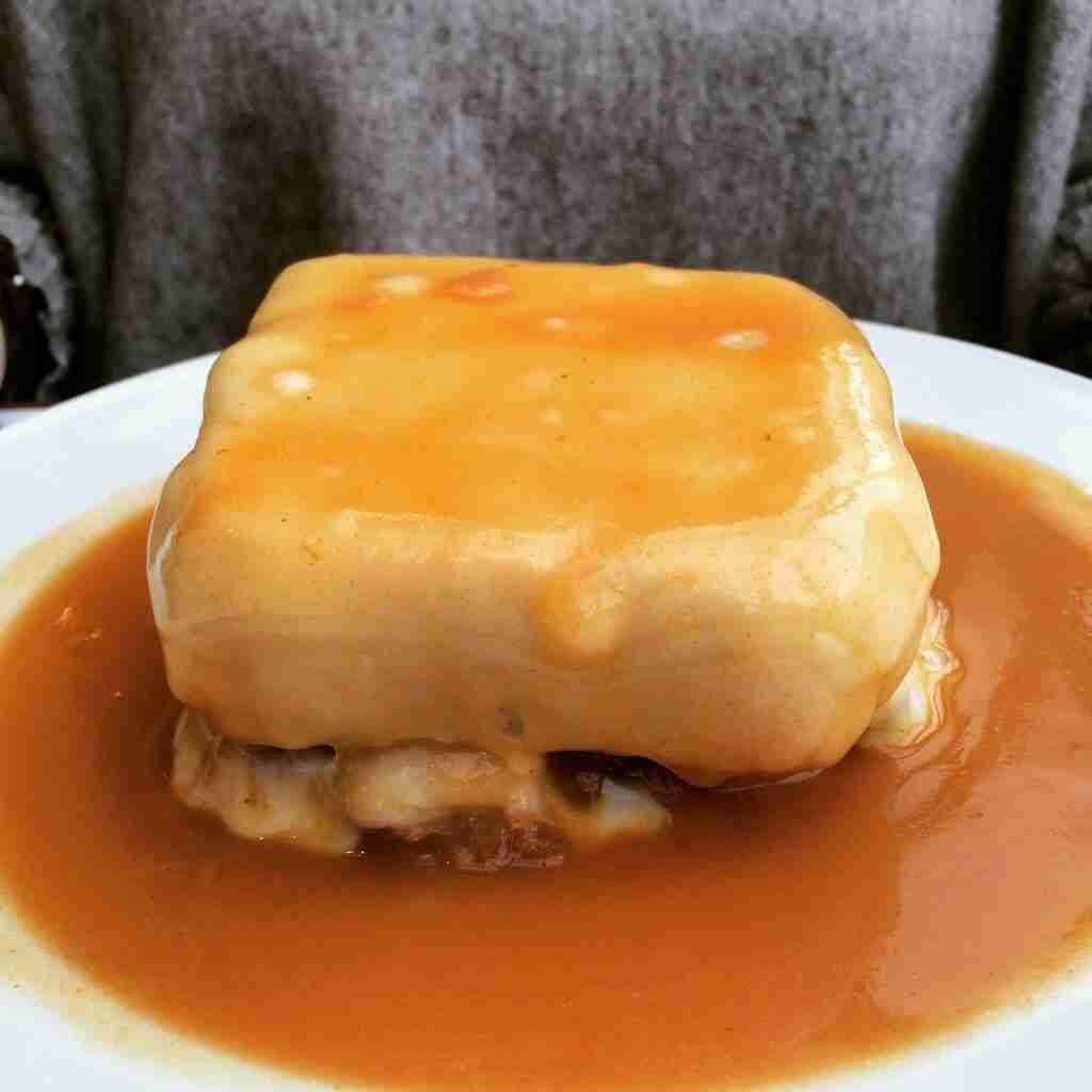 Francesinha: How and where to eat it? - Amass. Cook.